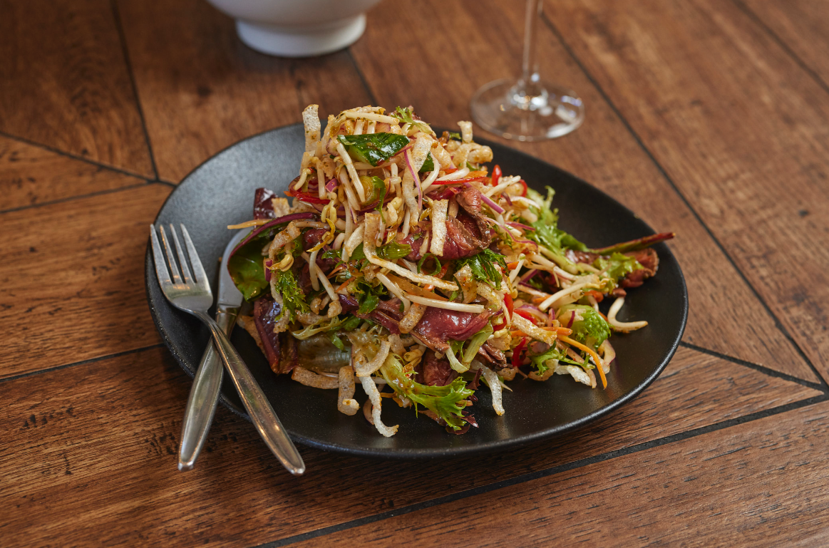 EAT & DRINK – The Blue Gums Hotel